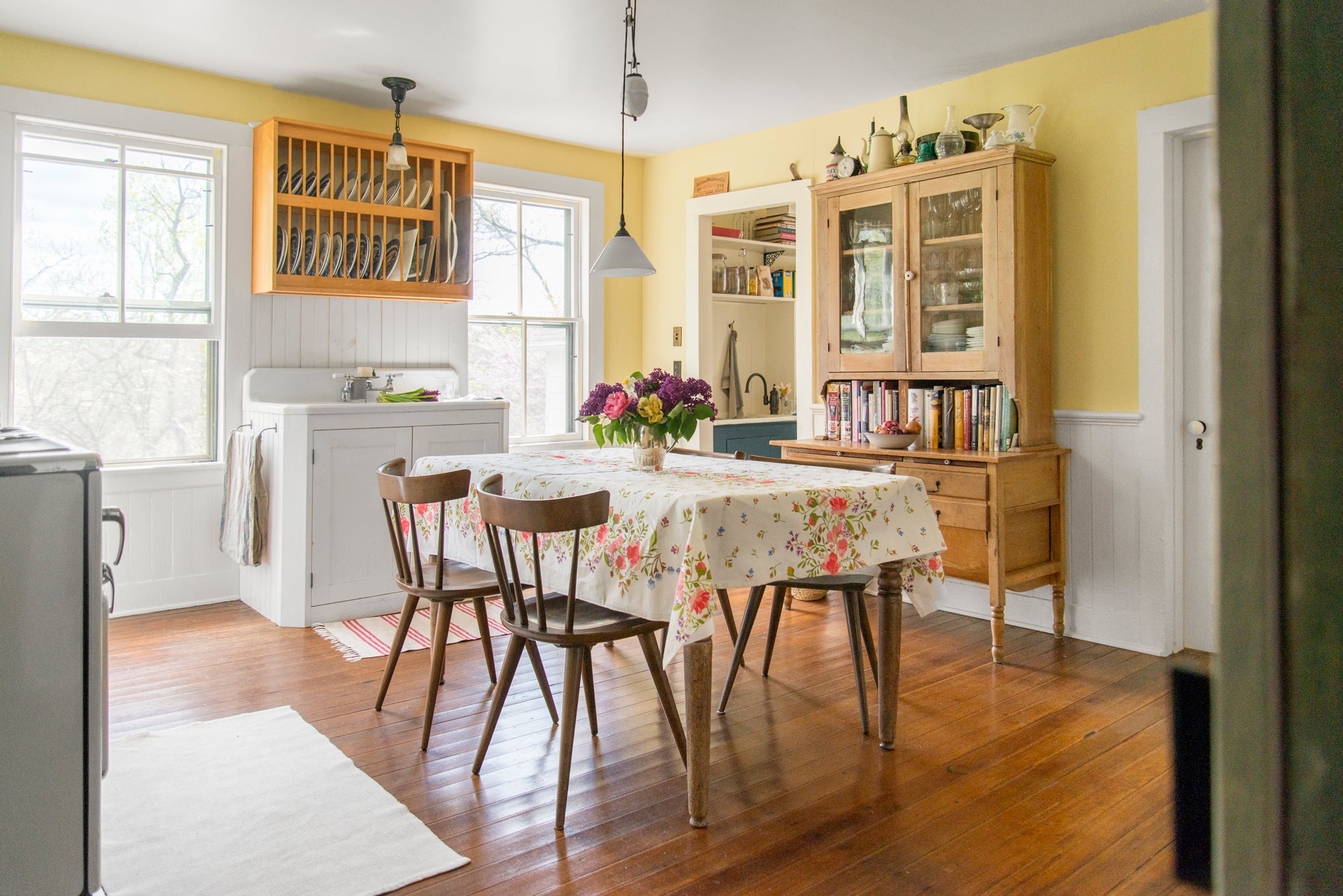 Making the Signature Floral Tablecloth – Quittner